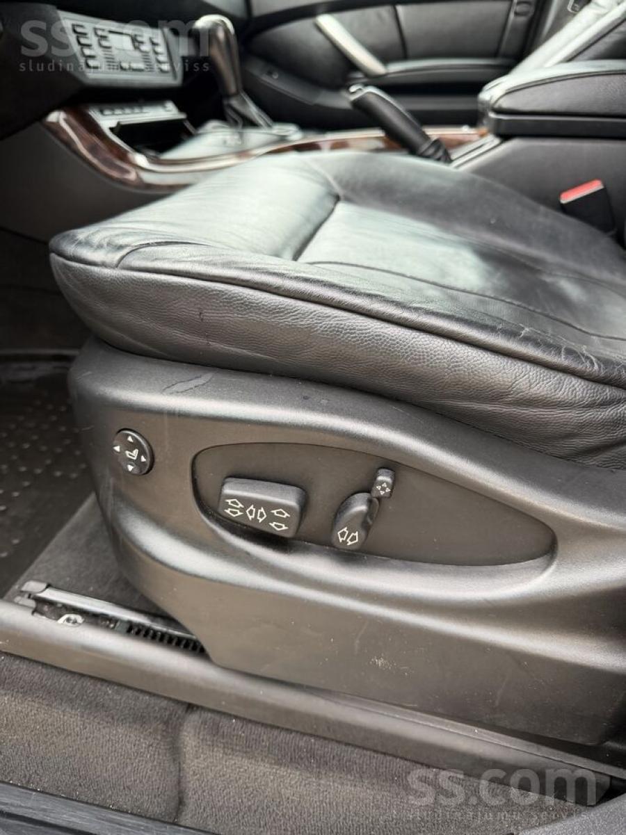 Black BMW X5 2003 in Daugavpils, with an engine capacity of 3.00 L and mileage of 307 thousand km for 5000 €, photo 11 on AUTOMOTO.COM.LV