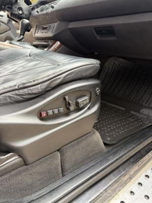 Black BMW X5 2003 in Daugavpils, with an engine capacity of 3.00 L and mileage of 307 thousand km for 5000 €, photo 12 on AUTOMOTO.COM.LV