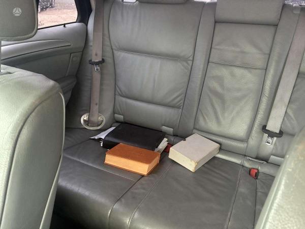 Melns BMW X5 2003 Šilalė, ar dzinēja tilpumu 2.93 L un nobraukumu 0 tūkst. km par 2100 €, foto 9 vietnē AUTOMOTO.COM.LV