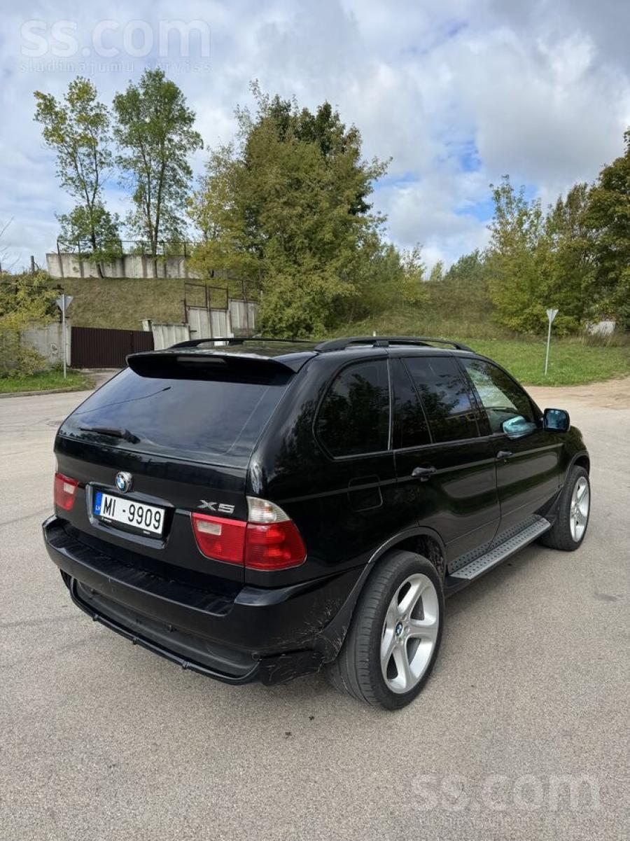 Black BMW X5 2003 in Daugavpils, with an engine capacity of 3.00 L and mileage of 370 thousand km for 5200 €, photo 5 on AUTOMOTO.COM.LV