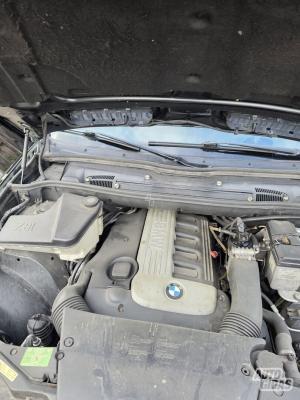 Black BMW X5 2003 in Vievis, with an engine capacity of 2.90 L and mileage of 232 thousand km for 4250 €, photo 17 on AUTOMOTO.COM.LV