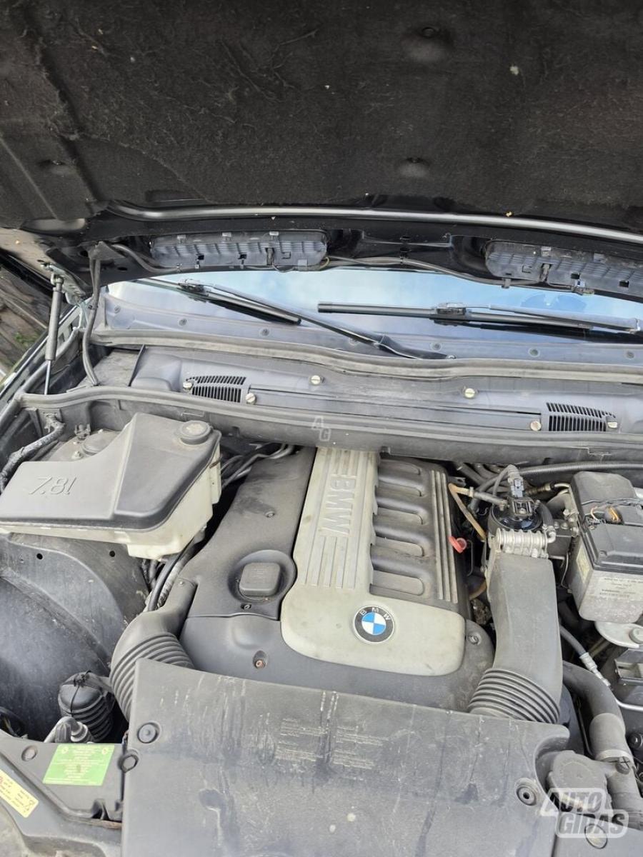 Black BMW X5 2003 in Vievis, with an engine capacity of 2.90 L and mileage of 232 thousand km for 4250 €, photo 17 on AUTOMOTO.COM.LV