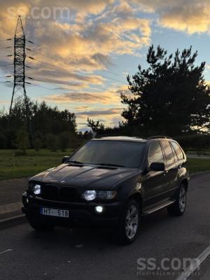 Black BMW X5 2003 in Riga, with an engine capacity of 3.00 L and mileage of 463 thousand km for 3050 €, photo 3 on AUTOMOTO.COM.LV