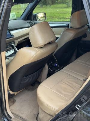Black BMW X5 2003 in Riga, with an engine capacity of 3.00 L and mileage of 463 thousand km for 3050 €, photo 8 on AUTOMOTO.COM.LV