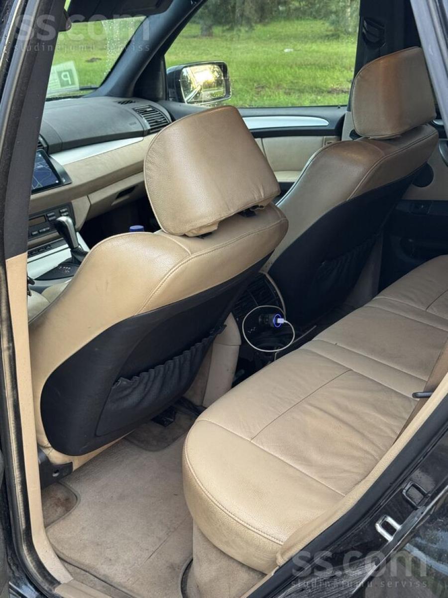 Black BMW X5 2003 in Riga, with an engine capacity of 3.00 L and mileage of 463 thousand km for 3050 €, photo 8 on AUTOMOTO.COM.LV