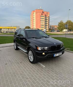 Melns BMW X5 2003 Liepāja, ar dzinēja tilpumu 3.00 L un nobraukumu 399 tūkst. km par 3450 €, foto  vietnē AUTOMOTO.COM.LV