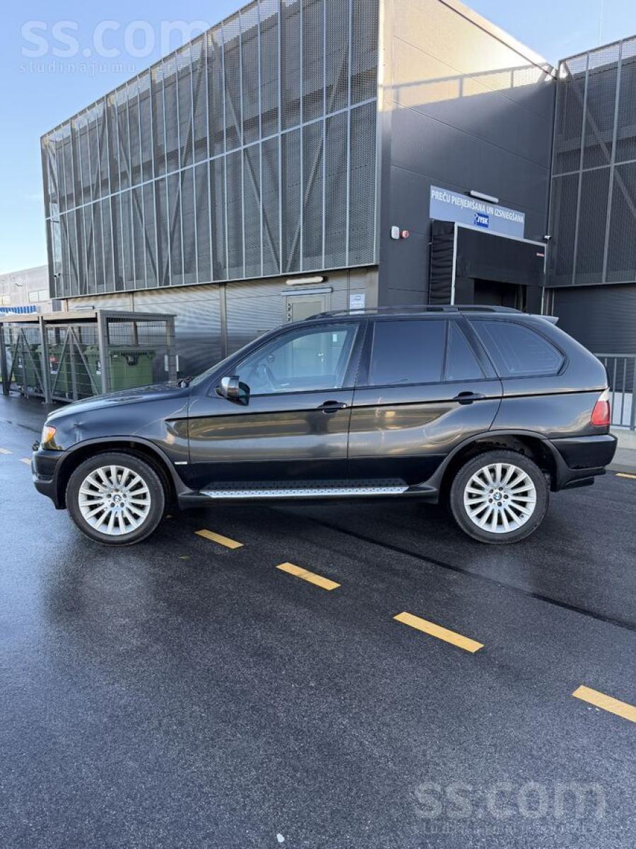 Melns BMW X5 2003 Liepāja, ar dzinēja tilpumu 3.00 L un nobraukumu 399 tūkst. km par 3450 €, foto 4 vietnē AUTOMOTO.COM.LV