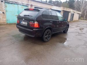 Black BMW X5 2004 in Jelgava, with an engine capacity of 3.00 L and mileage of 375 thousand km for 22500 €, photo 5 on AUTOMOTO.COM.LV