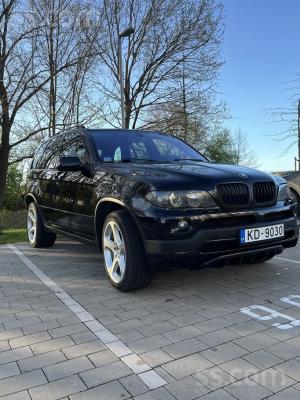 Black BMW X5 2004 in Riga, with an engine capacity of 3.00 L and mileage of 313 thousand km for 15300 €, photo 1 on AUTOMOTO.COM.LV