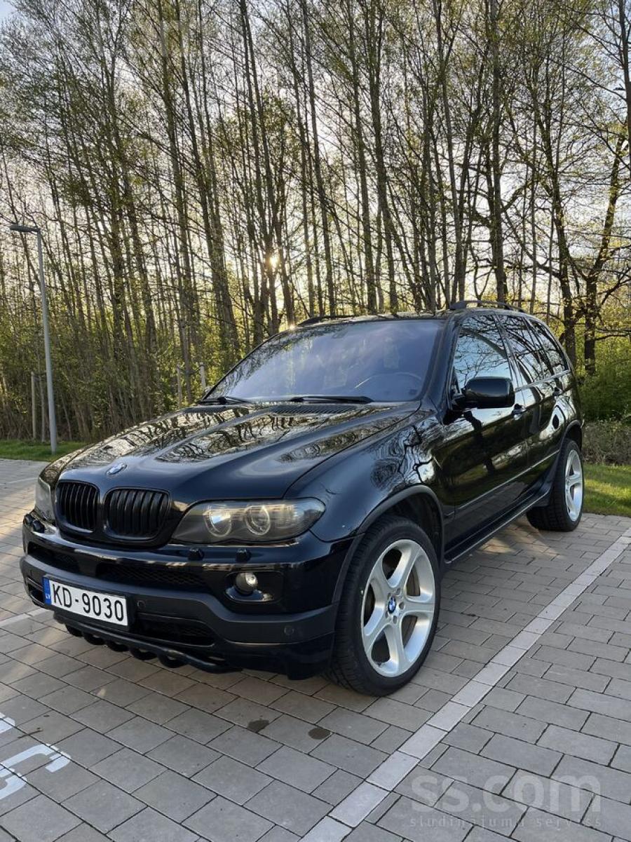 Black BMW X5 2004 in Riga, with an engine capacity of 3.00 L and mileage of 313 thousand km for 15300 €, photo 2 on AUTOMOTO.COM.LV