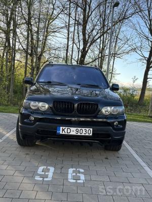 Black BMW X5 2004 in Riga, with an engine capacity of 3.00 L and mileage of 313 thousand km for 15300 €, photo 6 on AUTOMOTO.COM.LV