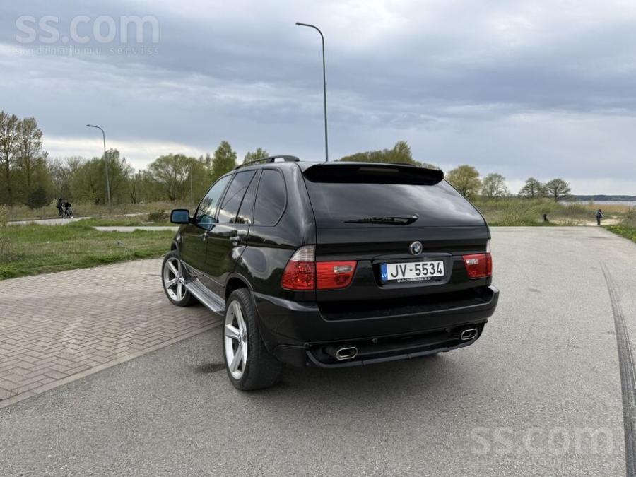 Black BMW X5 2004 in Riga, with an engine capacity of 3.00 L and mileage of 453 thousand km for 6000 €, photo 4 on AUTOMOTO.COM.LV