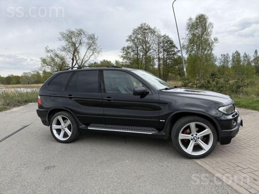 Black BMW X5 2004 in Riga, with an engine capacity of 3.00 L and mileage of 453 thousand km for 6000 €, photo 5 on AUTOMOTO.COM.LV