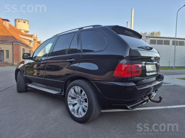 Black BMW X5 2004 in Bauska, with an engine capacity of 3.00 L and mileage of 332 thousand km for 4350 €, photo 5 on AUTOMOTO.COM.LV