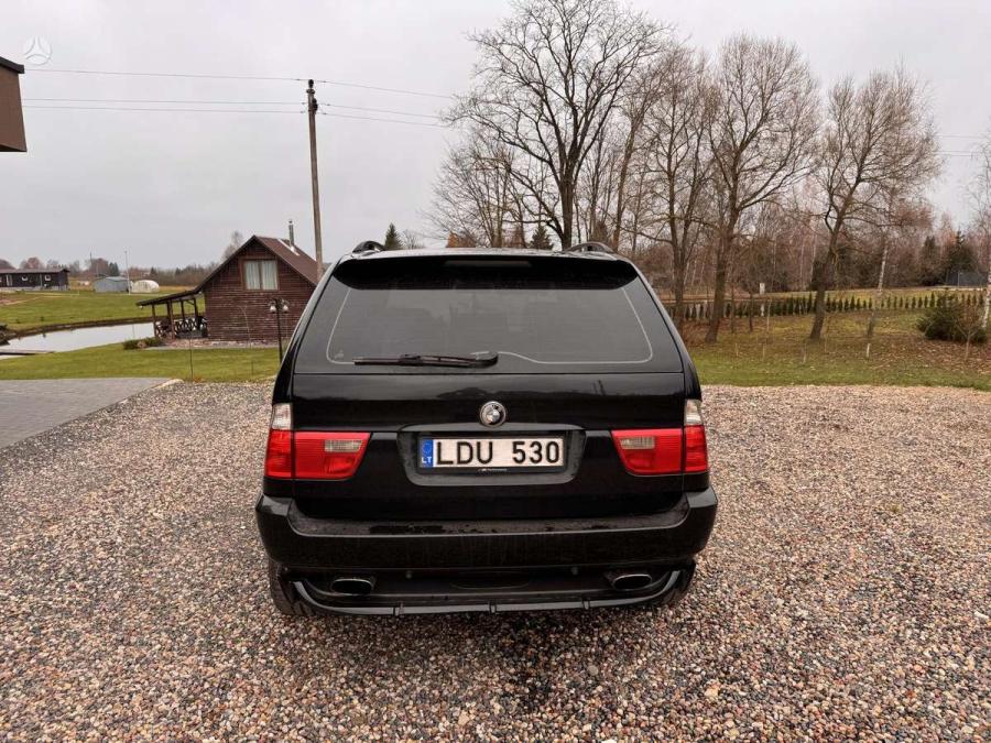 Black BMW X5 2004 in Vilnius, with an engine capacity of 2.99 L and mileage of 424 thousand km for 5500 €, photo 4 on AUTOMOTO.COM.LV