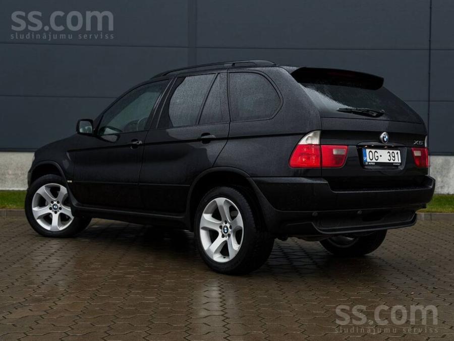 Black BMW X5 2004 in Riga, with an engine capacity of 3.00 L and mileage of 324 thousand km for 6450 €, photo 5 on AUTOMOTO.COM.LV