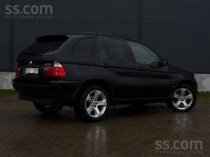 Black BMW X5 2004 in Riga, with an engine capacity of 3.00 L and mileage of 324 thousand km for 6450 €, photo 7 on AUTOMOTO.COM.LV