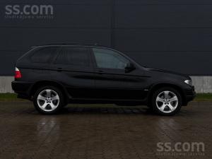 Black BMW X5 2004 in Riga, with an engine capacity of 3.00 L and mileage of 324 thousand km for 6450 €, photo 8 on AUTOMOTO.COM.LV