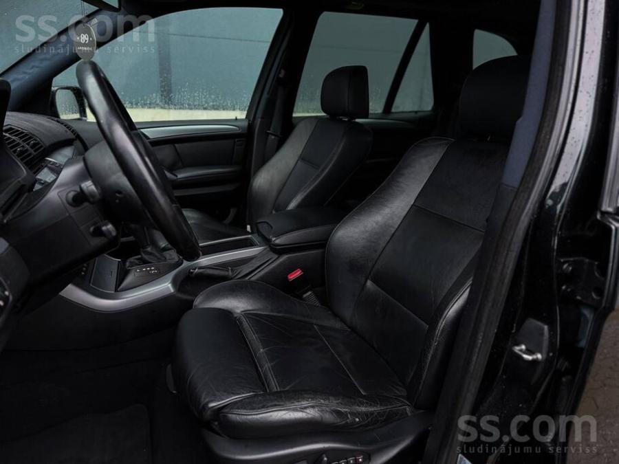 Black BMW X5 2004 in Riga, with an engine capacity of 3.00 L and mileage of 324 thousand km for 6450 €, photo 9 on AUTOMOTO.COM.LV