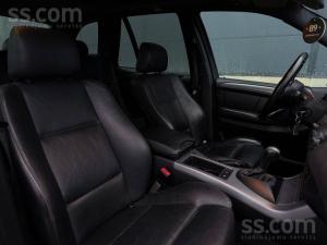 Black BMW X5 2004 in Riga, with an engine capacity of 3.00 L and mileage of 324 thousand km for 6450 €, photo 11 on AUTOMOTO.COM.LV