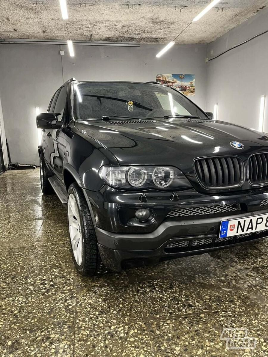 Black BMW X5 2004 in Kaunas, with an engine capacity of 4.40 L and mileage of 372 thousand km for 7299 €, photo 2 on AUTOMOTO.COM.LV