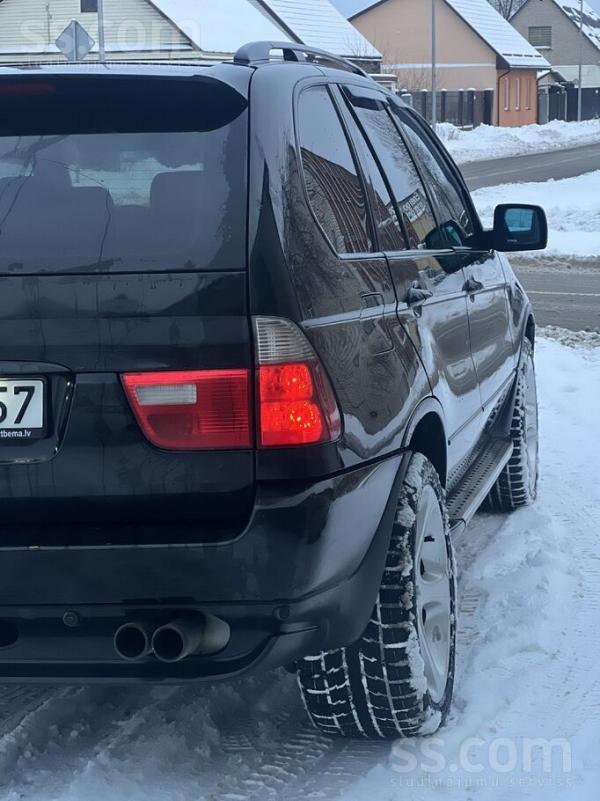 Black BMW X5 2004 in Daugavpils, with an engine capacity of 3.00 L and mileage of 420 thousand km for 4200 €, photo 4 on AUTOMOTO.COM.LV
