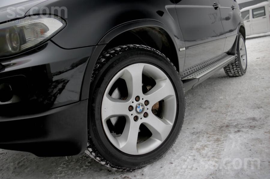 Melns BMW X5 2004 Tukums, ar dzinēja tilpumu 3.00 L un nobraukumu 399 tūkst. km par 5995 €, foto 27 vietnē AUTOMOTO.COM.LV