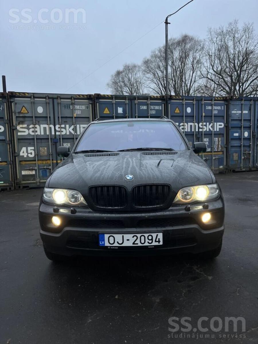 Black BMW X5 2004 in Riga, with an engine capacity of 3.00 L and mileage of 324 thousand km for 5950 €, photo 1 on AUTOMOTO.COM.LV