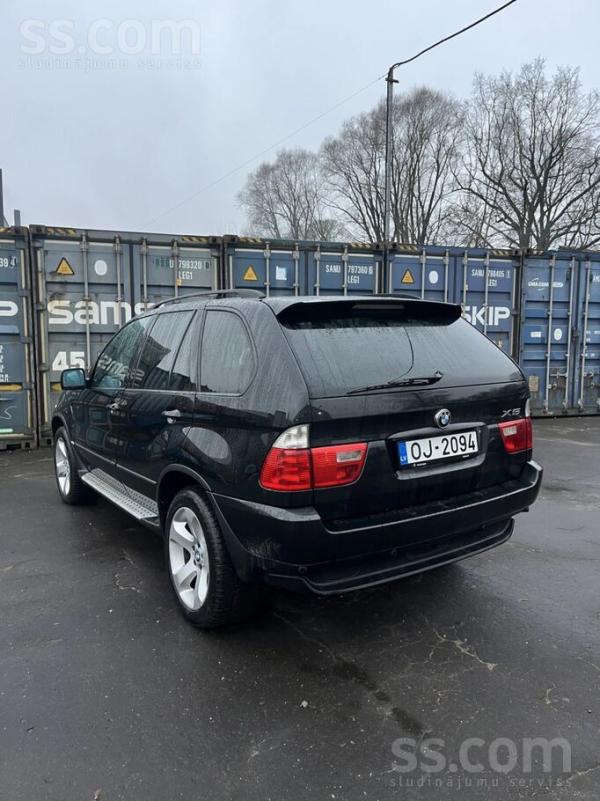 Black BMW X5 2004 in Riga, with an engine capacity of 3.00 L and mileage of 324 thousand km for 5950 €, photo 5 on AUTOMOTO.COM.LV