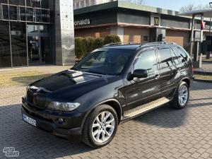 Melns BMW X5 2004 Kauņa, ar dzinēja tilpumu 3.00 L un nobraukumu 319 tūkst. km par 5500 €, foto  vietnē AUTOMOTO.COM.LV