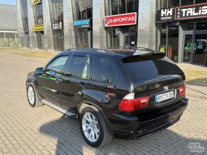 Black BMW X5 2004 in Kaunas, with an engine capacity of 3.00 L and mileage of 319 thousand km for 5500 €, photo 4 on AUTOMOTO.COM.LV