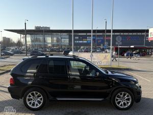 Black BMW X5 2004 in Kaunas, with an engine capacity of 3.00 L and mileage of 319 thousand km for 5500 €, photo 5 on AUTOMOTO.COM.LV