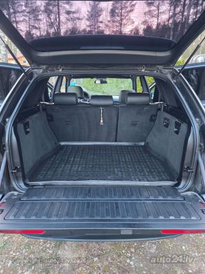 Black BMW X5 2004 in Narva, with an engine capacity of 3.00 L and mileage of 371 thousand km for 5500 €, photo 9 on AUTOMOTO.COM.LV