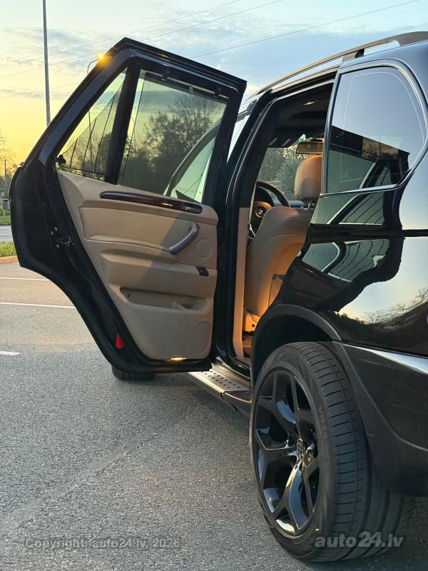 Melns BMW X5 2004 Tallina, ar dzinēja tilpumu 3.00 L un nobraukumu 328 tūkst. km par 5000 €, foto 7 vietnē AUTOMOTO.COM.LV