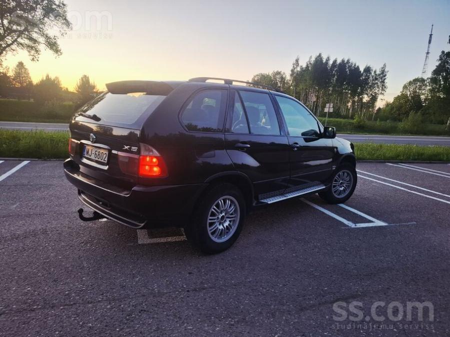 Black BMW X5 2004 in Valmiera, with an engine capacity of 3.00 L and mileage of 363 thousand km for 3900 €, photo 3 on AUTOMOTO.COM.LV