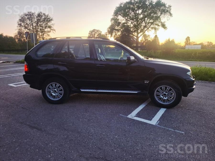 Black BMW X5 2004 in Valmiera, with an engine capacity of 3.00 L and mileage of 363 thousand km for 3900 €, photo 5 on AUTOMOTO.COM.LV