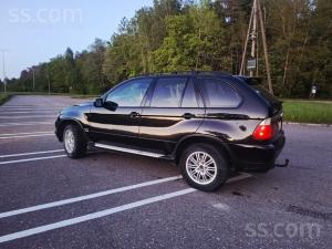 Black BMW X5 2004 in Valmiera, with an engine capacity of 3.00 L and mileage of 363 thousand km for 3900 €, photo 8 on AUTOMOTO.COM.LV