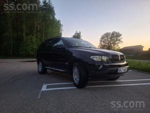 Black BMW X5 2004 in Valmiera, with an engine capacity of 3.00 L and mileage of 363 thousand km for 3900 €, photo 11 on AUTOMOTO.COM.LV