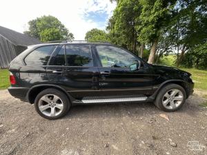 Black BMW X5 2004 in Klaipeda, with an engine capacity of 3.00 L and mileage of 310 thousand km for 3900 €, photo 4 on AUTOMOTO.COM.LV