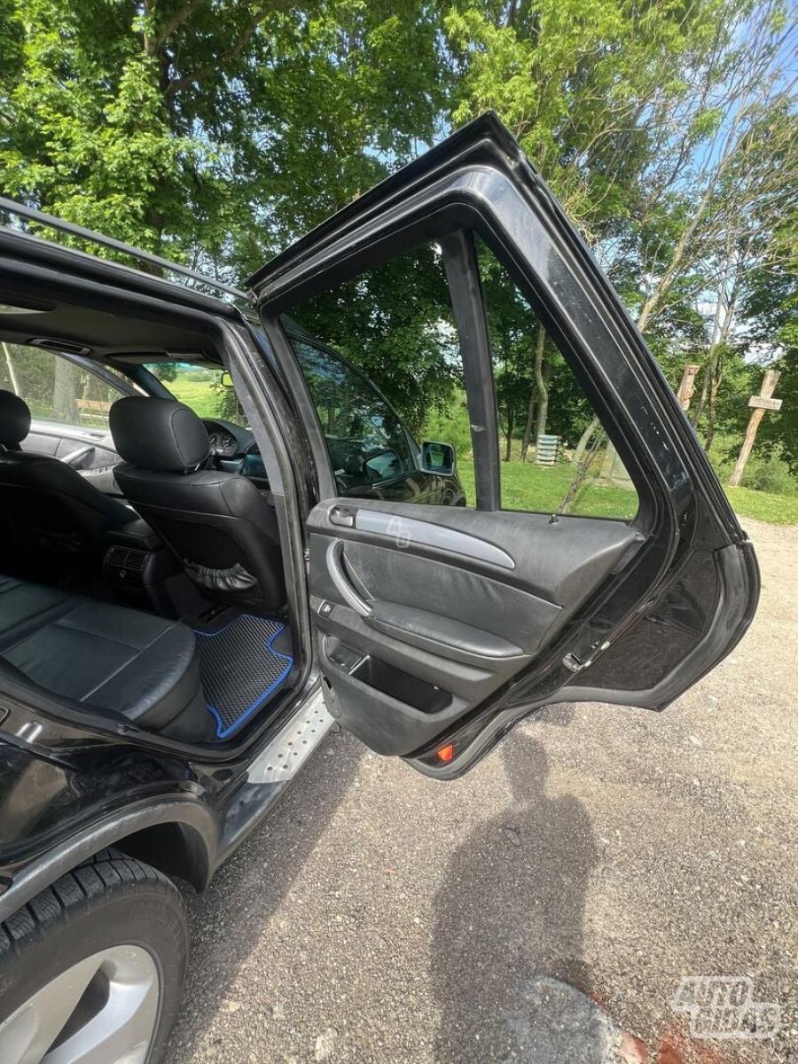 Black BMW X5 2004 in Klaipeda, with an engine capacity of 3.00 L and mileage of 310 thousand km for 3900 €, photo 7 on AUTOMOTO.COM.LV