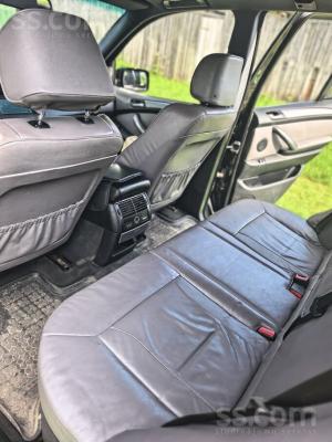 Black BMW X5 2004 in Rezekne, with an engine capacity of 3.00 L and mileage of 360 thousand km for 4000 €, photo 10 on AUTOMOTO.COM.LV