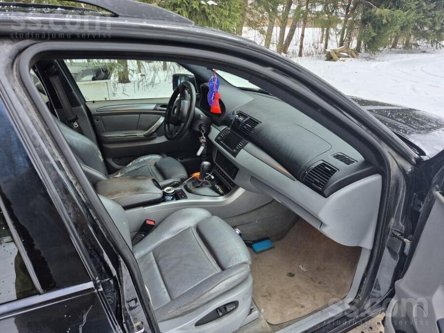 Melns BMW X5 2004 Limbaži, ar dzinēja tilpumu 3.00 L un nobraukumu 370 tūkst. km par 3100 €, foto 6 vietnē AUTOMOTO.COM.LV