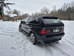 Melns BMW X5 2004 Limbaži, ar dzinēja tilpumu 3.00 L un nobraukumu 370 tūkst. km par 3100 €, foto 9 vietnē AUTOMOTO.COM.LV