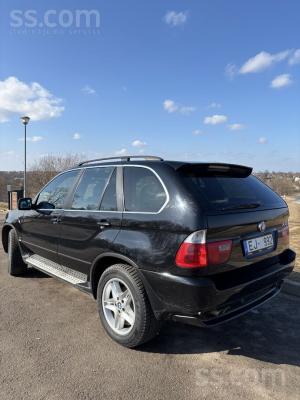 Melns BMW X5 2004 Saldus, ar dzinēja tilpumu 4.40 L un nobraukumu 253 tūkst. km par 7250 €, foto 4 vietnē AUTOMOTO.COM.LV