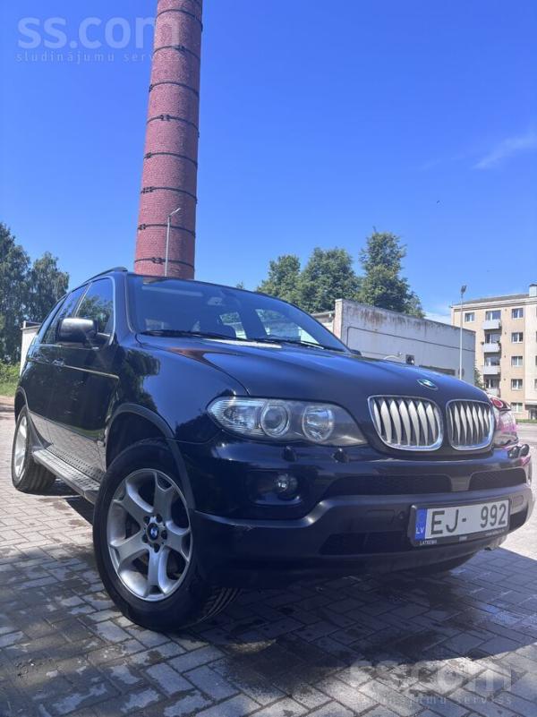 Black BMW X5 2004 in Saldus, with an engine capacity of 4.40 L and mileage of 255 thousand km for 7200 €, photo 1 on AUTOMOTO.COM.LV