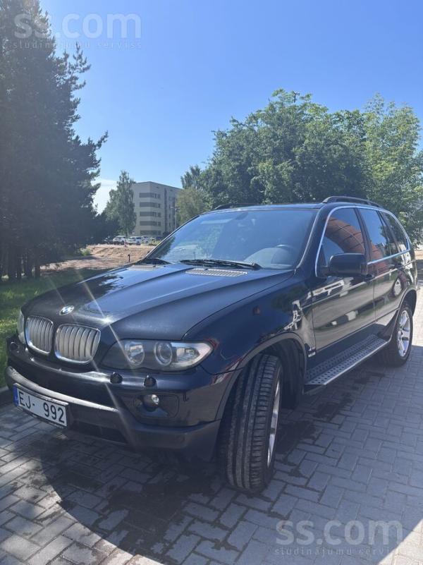 Black BMW X5 2004 in Saldus, with an engine capacity of 4.40 L and mileage of 255 thousand km for 7200 €, photo 3 on AUTOMOTO.COM.LV
