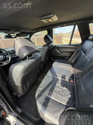 Melns BMW X5 2004 Rīga, ar dzinēja tilpumu 3.00 L un nobraukumu 434 tūkst. km par 5899 €, foto 11 vietnē AUTOMOTO.COM.LV