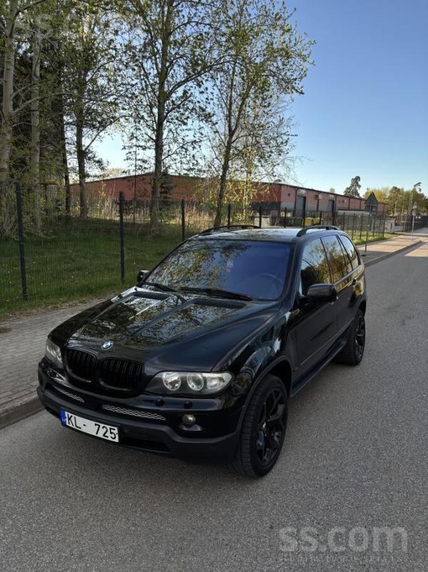 Melns BMW X5 2004 Liepāja, ar dzinēja tilpumu 3.00 L un nobraukumu 302 tūkst. km par 5200 €, foto 1 vietnē AUTOMOTO.COM.LV
