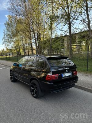 Melns BMW X5 2004 Liepāja, ar dzinēja tilpumu 3.00 L un nobraukumu 302 tūkst. km par 5200 €, foto 5 vietnē AUTOMOTO.COM.LV