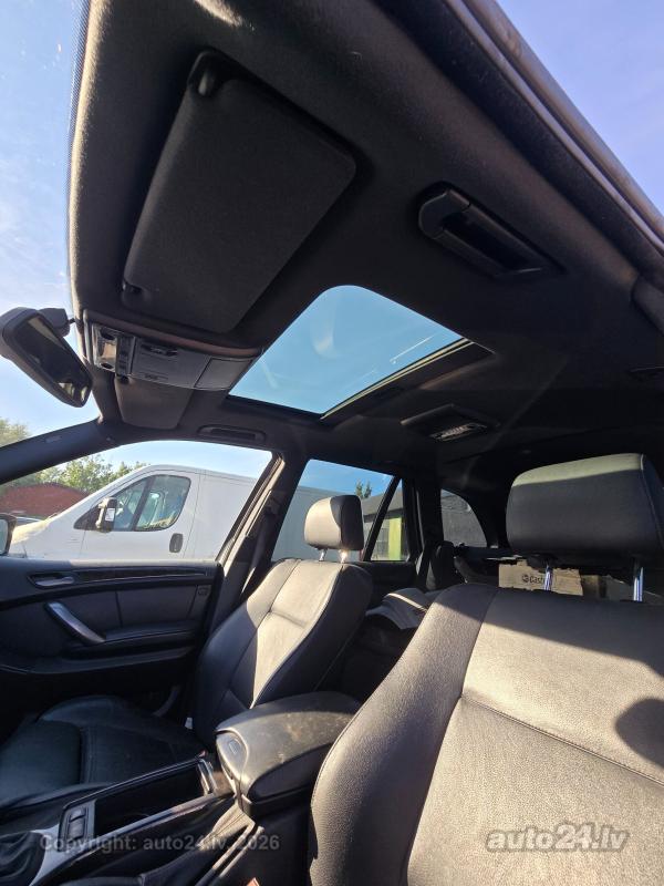 Black BMW X5 2004 in Tallinn, with an engine capacity of 4.40 L and mileage of 311 thousand km for 333 €, photo 6 on AUTOMOTO.COM.LV